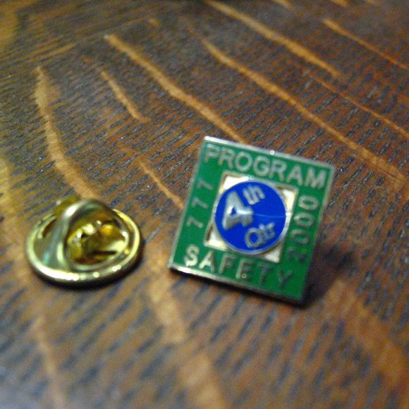 Boeing 777 | Accessories | Boeing 777 Airplane Vintage 200 Lapel Pin ...